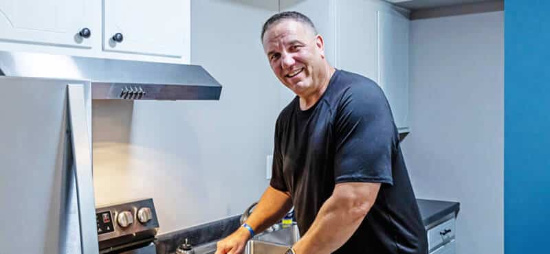 Champlin, MN - Men's Addition Recover with Housing - Riverplace